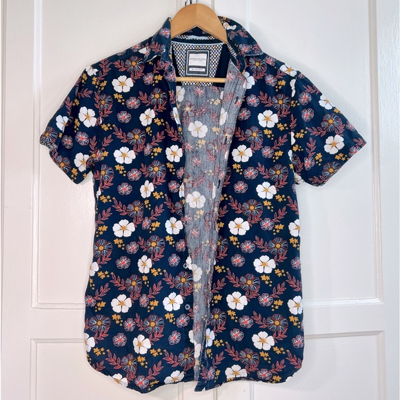 Denim & Flower | Shirts | Denim Flower By Ricky Singh Floral Buttondown ...